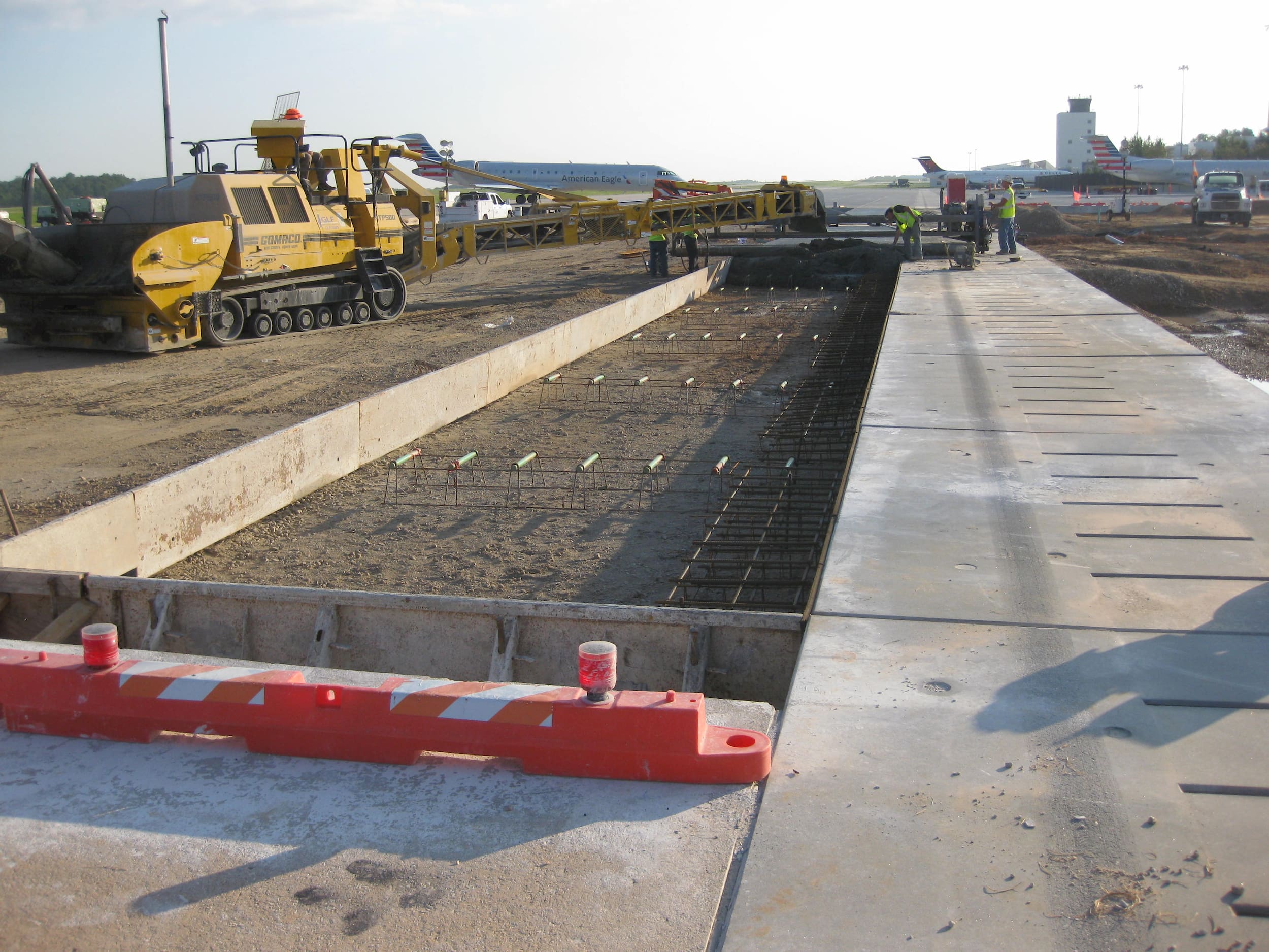 Air Carrier Terminal Apron Replacement, Phases 1-3 - Avcon